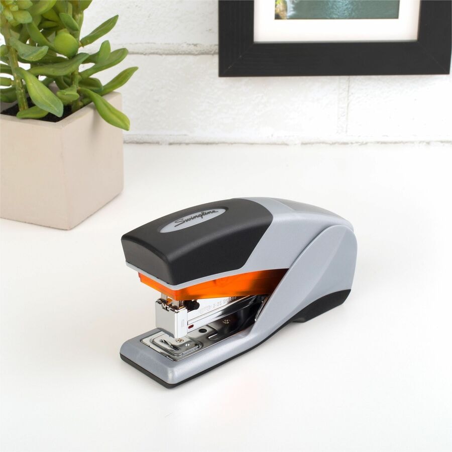 Swingline Optima 25 Compact Reduced Effort Stapler - Staples Upto 25 ...